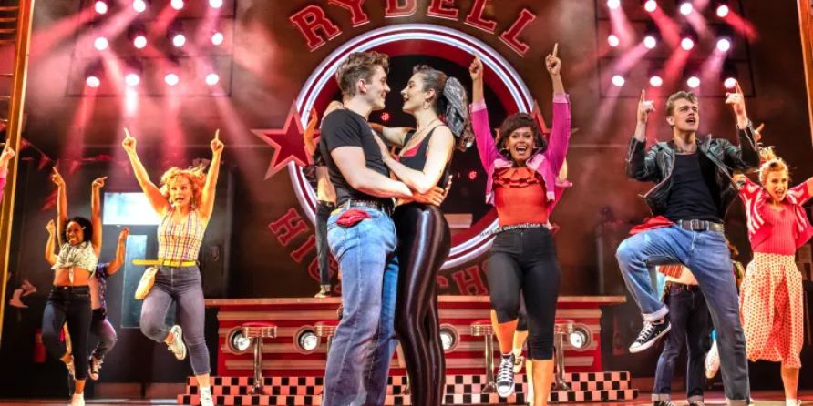 Who starred in the Grease The Musical cast? | by Stagedoor Editors on ...